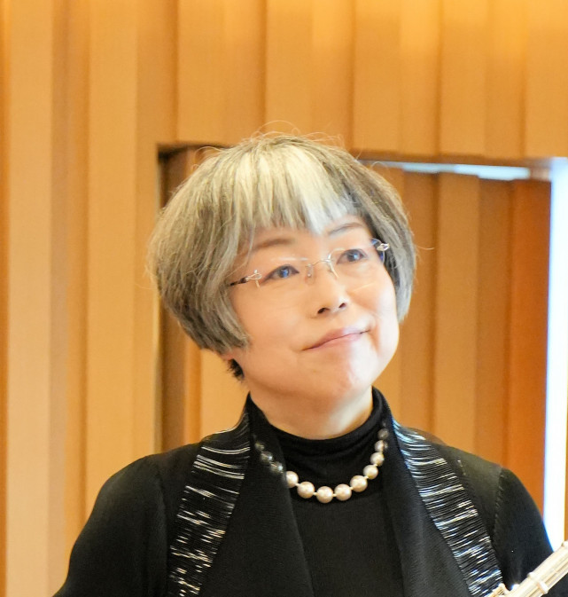 哲学を媒介に、古代から未来まで人類の「美容」を見通す